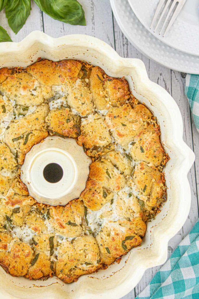 Garlic Monkey Bread | The Cagle Diaries