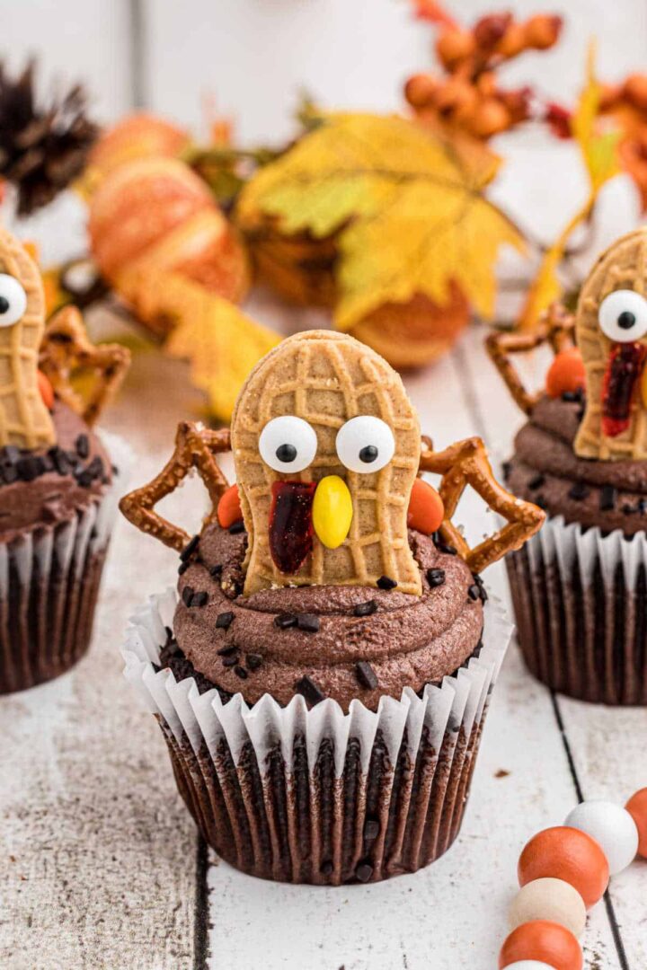 Nutter Butter Turkey Cupcakes | The Cagle Diaries
